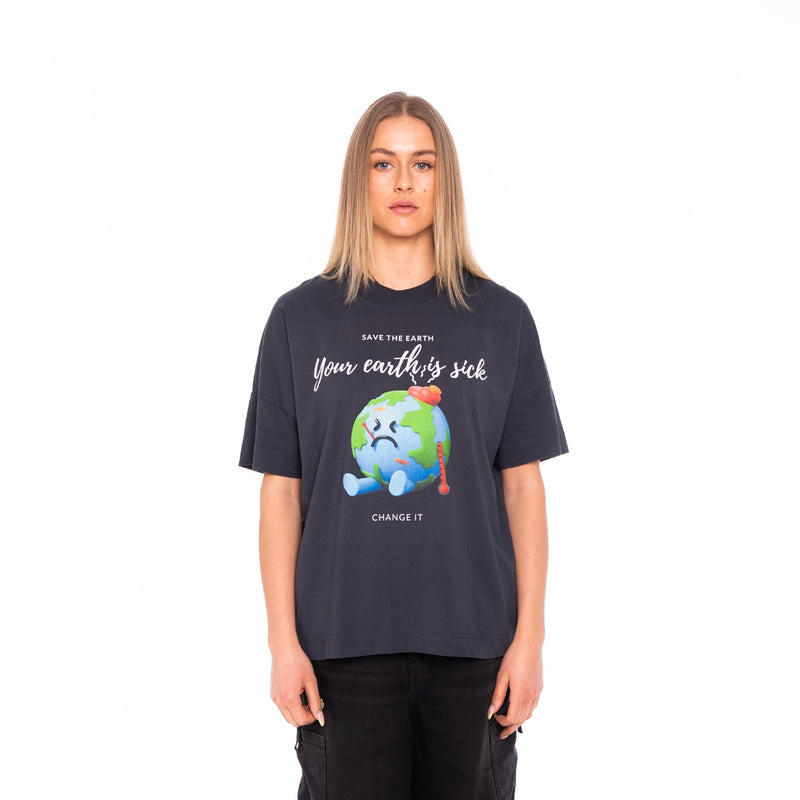 'YOUR EARTH IS SICK' - Organic Oversize Shirt | MOOD/WORLD 🌍